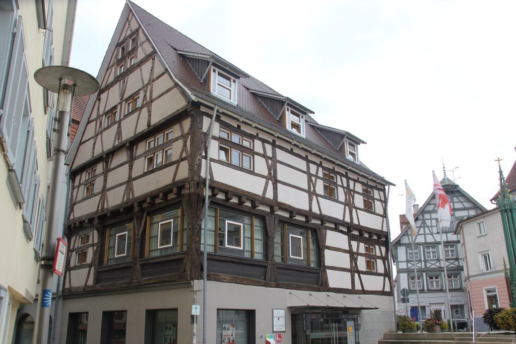 Fachwerkhäuser Meßkirch: Haus am Markt & Haus zum St. Georg ...